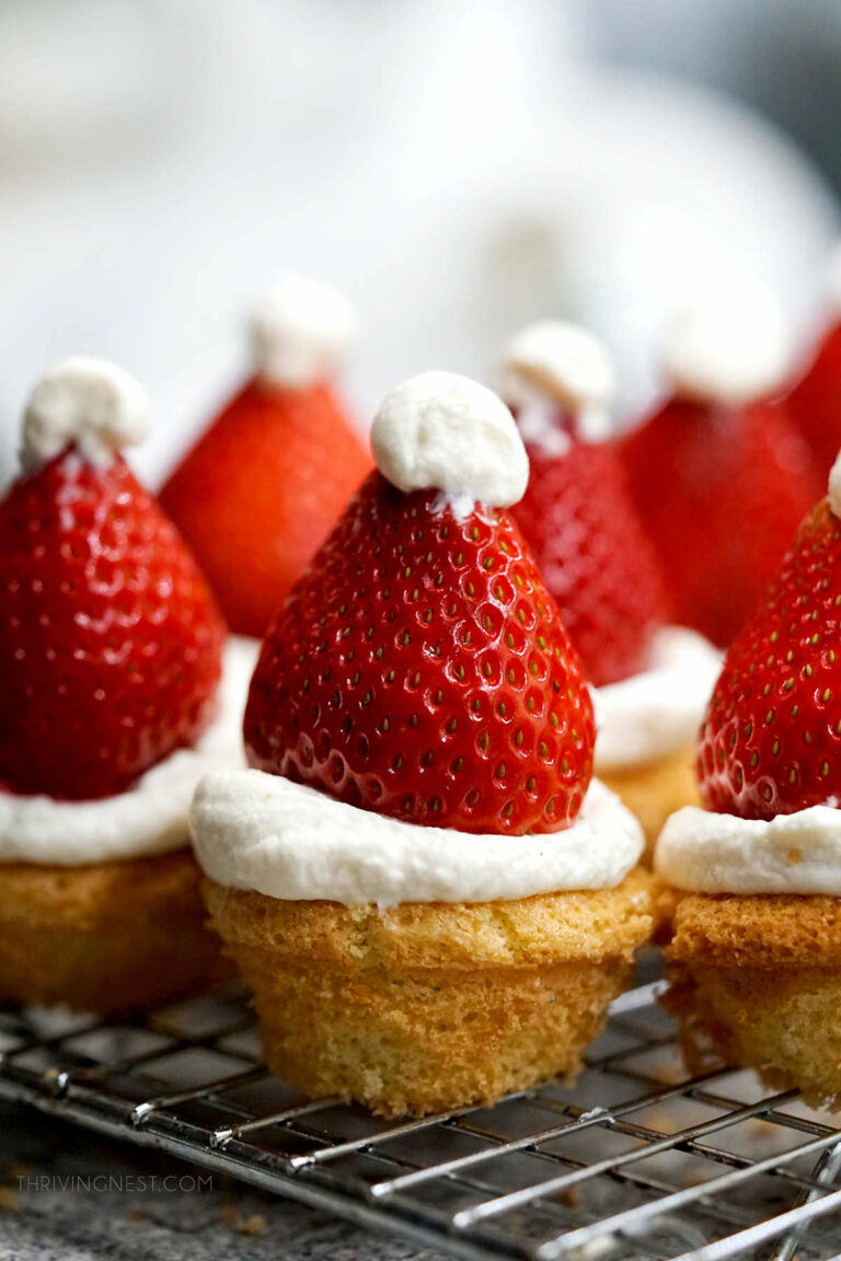 Mini Santa Hats - Strawberry Cake Bites - ThrivingNest